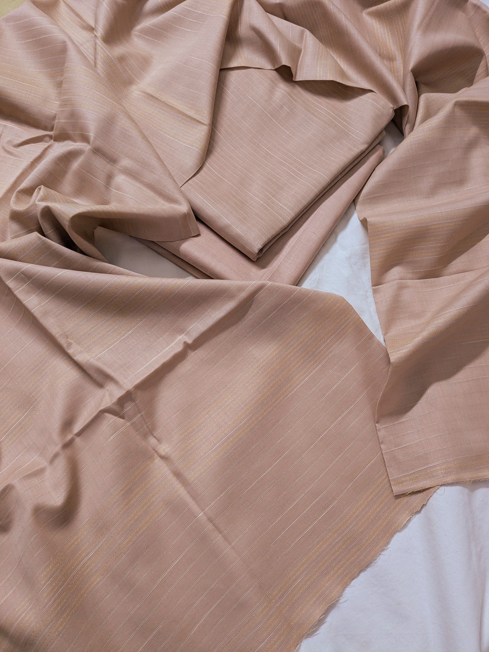 ZARI BANA DORA SLUB LAWN 3PC LAWN LUXURIOUS COLLECTION 2025 (Z00SK ...